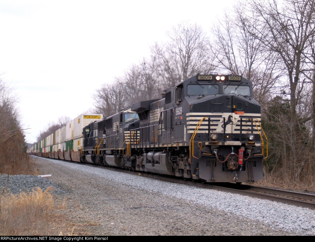 NS 9609 CSX Train B100 (NS 24K Re-Route)
